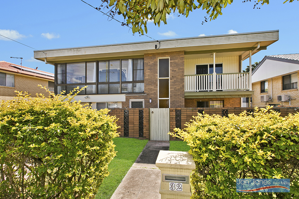 32 Aloomba Court, Redcliffe QLD 4020 | Allhomes