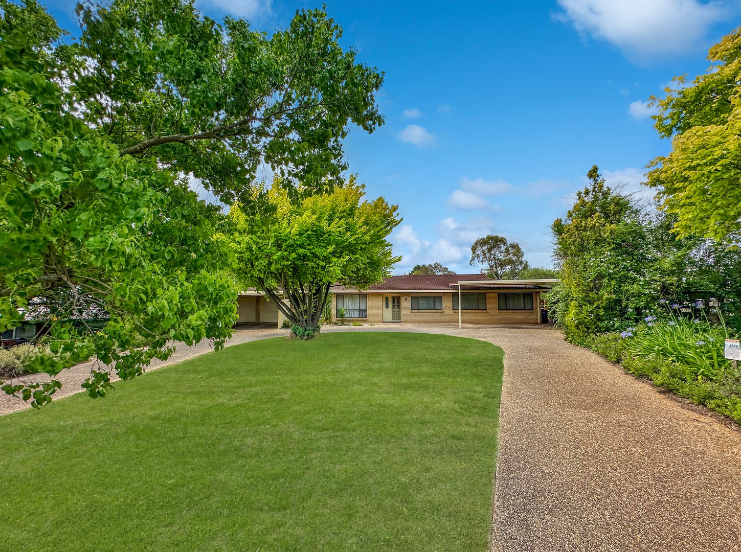 9 Normoyle Crescent, Young NSW 2594 | Allhomes