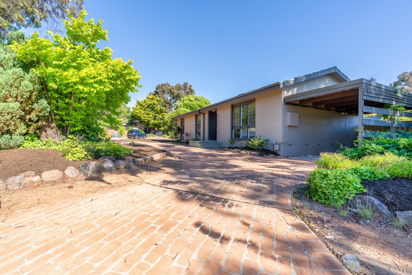 2 Howey Place, Kambah ACT 2902 | Allhomes