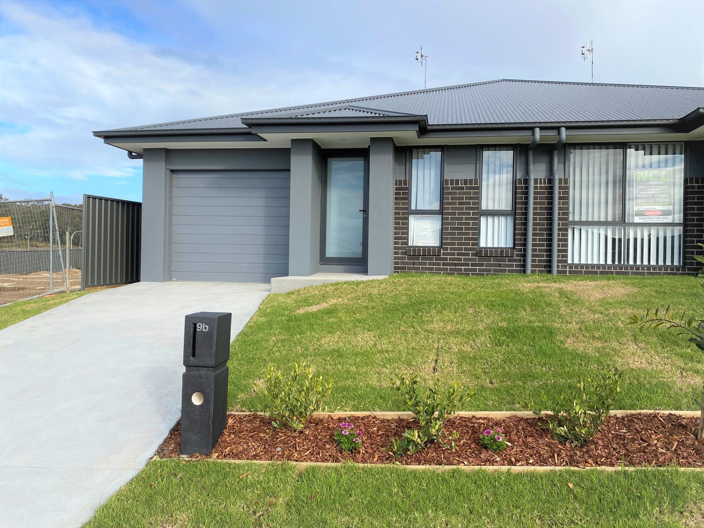 9B Royston Circuit, Farley NSW 2320 | Allhomes
